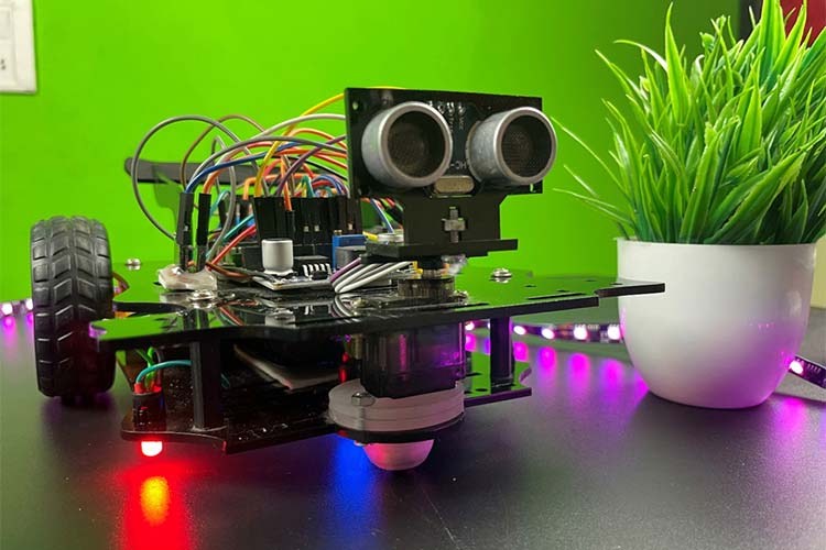 Obstacle Avoiding Car Using Arduino Obstacle Avoiding Car Using Arduino
